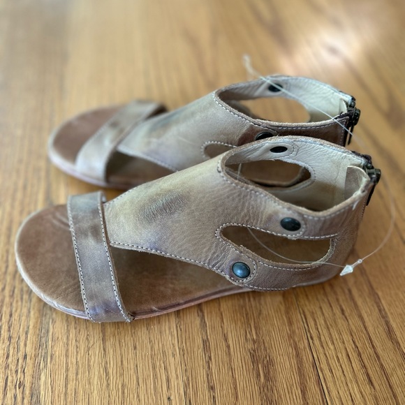 Bed Stu | Shoes | New 55 Bed Stu Womens Soto Tan Rustic Leather Sandal ...